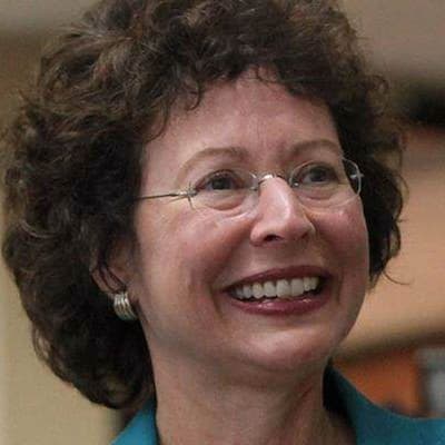 Pam Iorio Parking Facts: Bio, Age, Height, Weight, Family, Husband ...