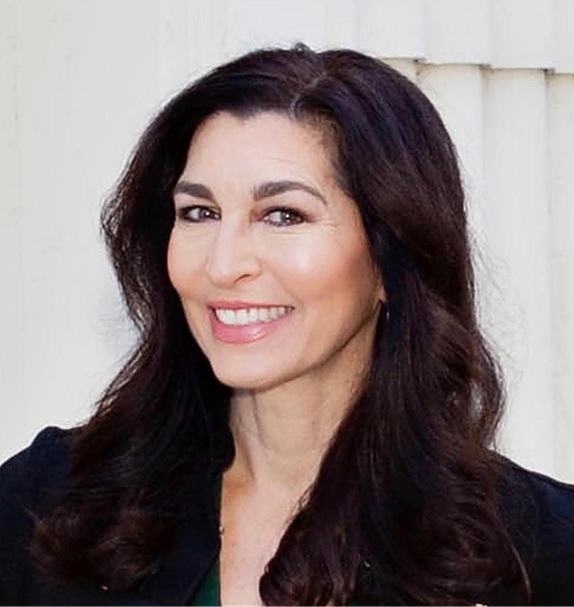 Erica Sandberg Wiki, Bio, Age, Family, Husband, Kids, Finance Expert ...