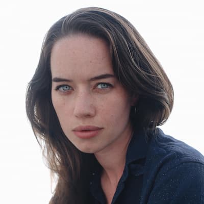 Anna Popplewell Bio, Wiki, Age, Height, Family, Husband, Movies and Net ...